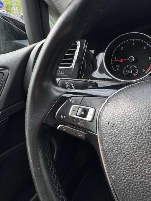 Black Volkswagen Golf 2014 in Alytus, with an engine capacity of 1.60 L and mileage of 295 thousand km for 3750 €, photo 18 on AUTOMOTO.COM.LV