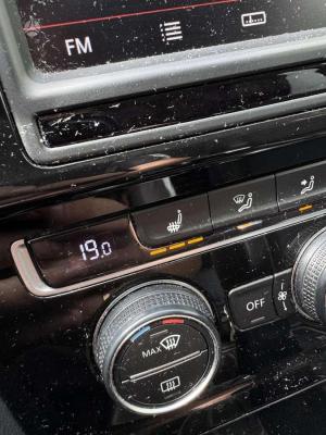 Black Volkswagen Golf 2014 in Alytus, with an engine capacity of 1.60 L and mileage of 295 thousand km for 3750 €, photo 19 on AUTOMOTO.COM.LV