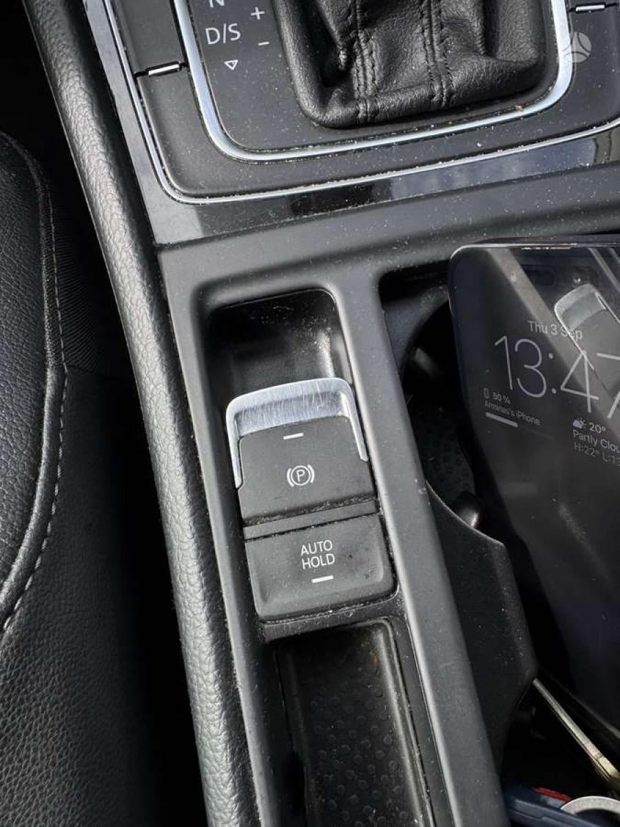 Black Volkswagen Golf 2014 in Alytus, with an engine capacity of 1.60 L and mileage of 295 thousand km for 3750 €, photo 21 on AUTOMOTO.COM.LV