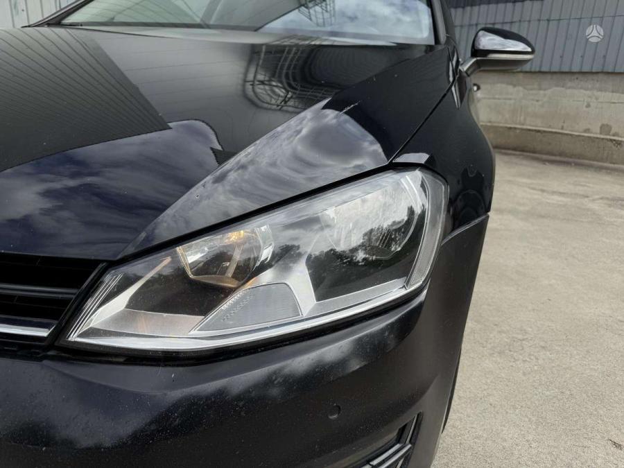 Black Volkswagen Golf 2014 in Alytus, with an engine capacity of 1.60 L and mileage of 295 thousand km for 3750 €, photo 23 on AUTOMOTO.COM.LV