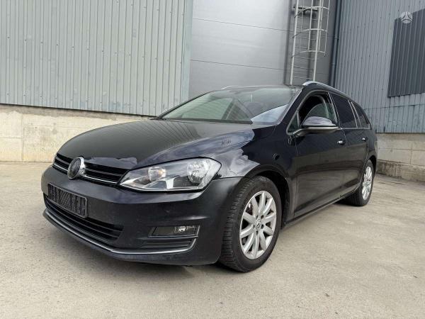 Volkswagen Golf 2014 in Alytus on AUTOMOTO.COM.LV Black Volkswagen Golf 2014 in Alytus, with an engine capacity of 1.60 L and mileage of 295 thousand km for 3750 €, photo 1 on AUTOMOTO.COM.LV