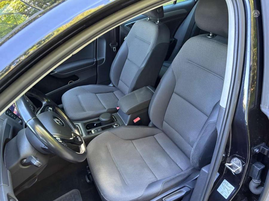 Melns Volkswagen Golf 2014 Pasvalys, ar dzinēja tilpumu 1.97 L un nobraukumu 340 tūkst. km par 5850 €, foto 10 vietnē AUTOMOTO.COM.LV