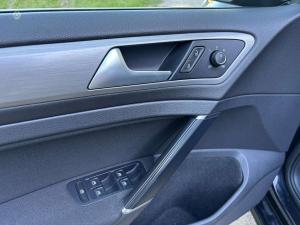 Melns Volkswagen Golf 2014 Pasvalys, ar dzinēja tilpumu 1.97 L un nobraukumu 340 tūkst. km par 5850 €, foto 20 vietnē AUTOMOTO.COM.LV