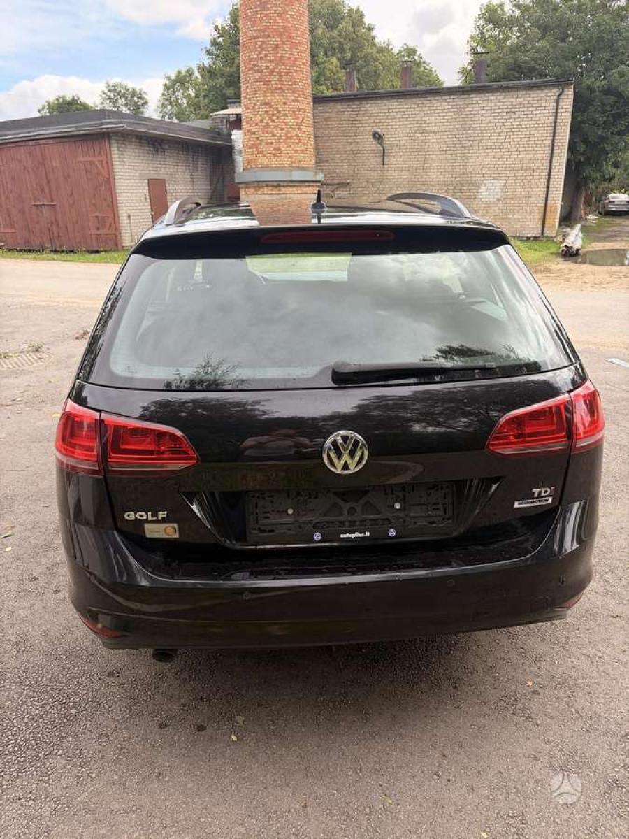 Melns Volkswagen Golf 2014 Marijampole, ar dzinēja tilpumu 1.60 L un nobraukumu 250 tūkst. km par 5350 €, foto 6 vietnē AUTOMOTO.COM.LV