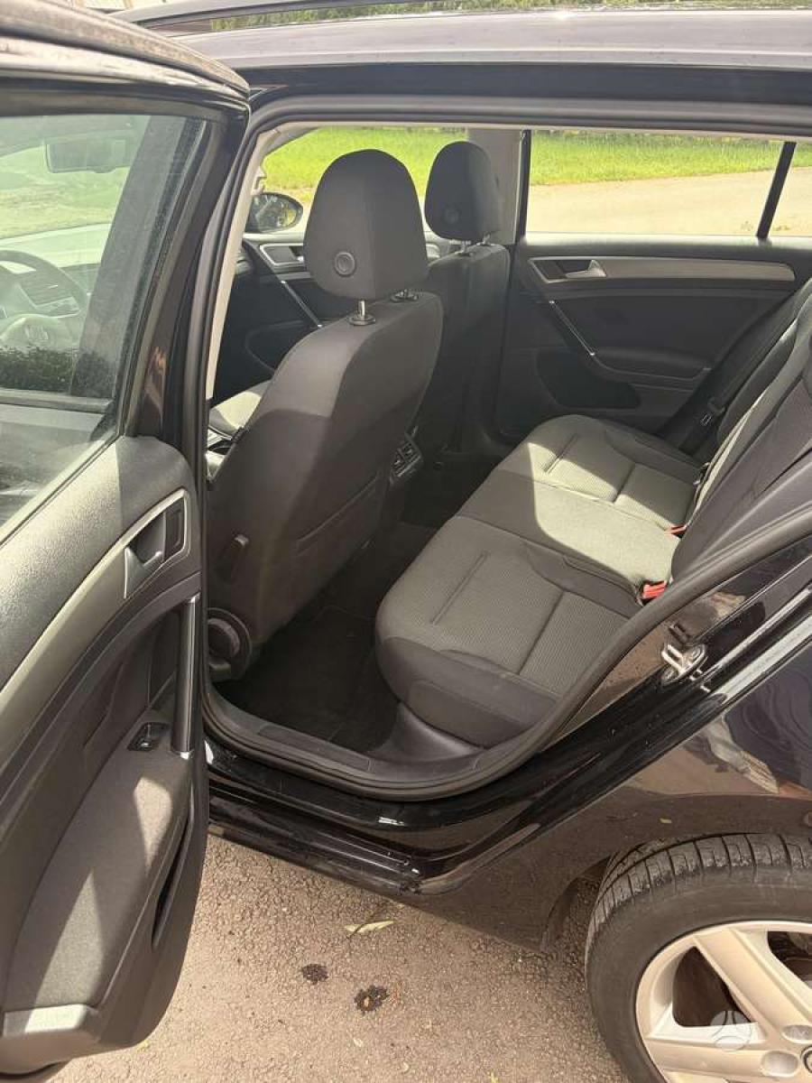 Melns Volkswagen Golf 2014 Marijampole, ar dzinēja tilpumu 1.60 L un nobraukumu 250 tūkst. km par 5350 €, foto 12 vietnē AUTOMOTO.COM.LV