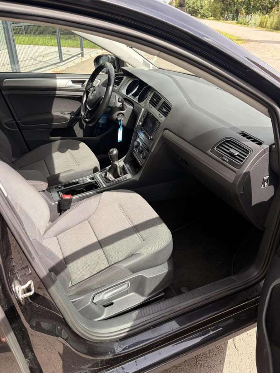 Melns Volkswagen Golf 2014 Marijampole, ar dzinēja tilpumu 1.60 L un nobraukumu 250 tūkst. km par 5350 €, foto 16 vietnē AUTOMOTO.COM.LV