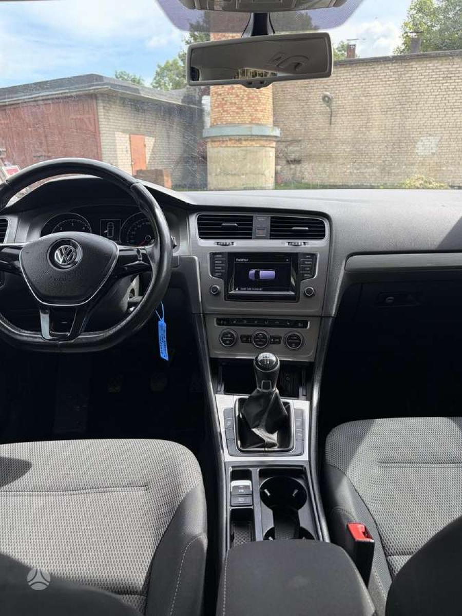 Melns Volkswagen Golf 2014 Marijampole, ar dzinēja tilpumu 1.60 L un nobraukumu 250 tūkst. km par 5350 €, foto 17 vietnē AUTOMOTO.COM.LV