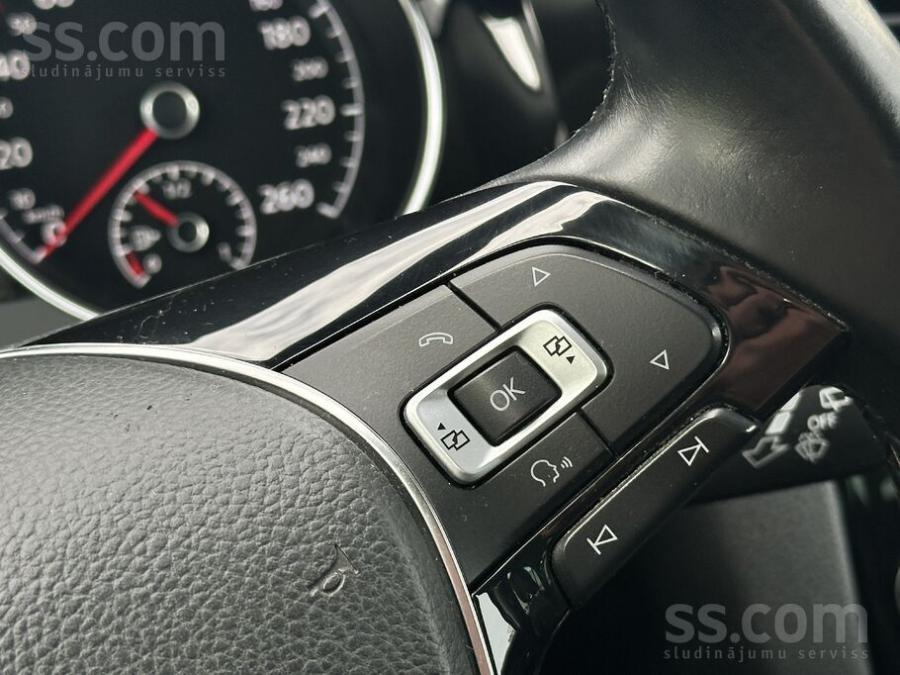 Black Volkswagen Golf 2014 in Tukums, with an engine capacity of 2.00 L and mileage of 287 thousand km for 7490 €, photo 26 on AUTOMOTO.COM.LV
