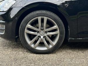 Black Volkswagen Golf 2014 in Tukums, with an engine capacity of 2.00 L and mileage of 287 thousand km for 7490 €, photo 33 on AUTOMOTO.COM.LV