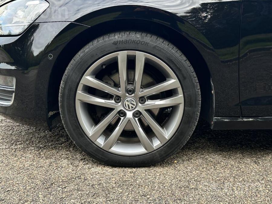 Black Volkswagen Golf 2014 in Tukums, with an engine capacity of 2.00 L and mileage of 287 thousand km for 7490 €, photo 33 on AUTOMOTO.COM.LV