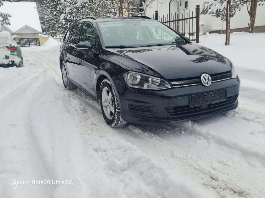 Black Volkswagen Golf 2015 in Vilnius, with an engine capacity of 1.40 L and mileage of 345 thousand km for 4900 €, photo 8 on AUTOMOTO.COM.LV