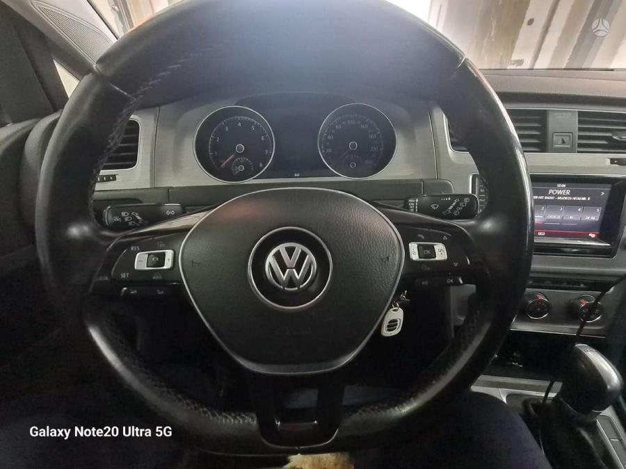 Black Volkswagen Golf 2015 in Vilnius, with an engine capacity of 1.40 L and mileage of 345 thousand km for 4900 €, photo 11 on AUTOMOTO.COM.LV