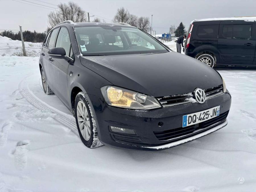Black Volkswagen Golf 2015 in Taurage, with an engine capacity of 1.60 L and mileage of 260 thousand km for 6300 €, photo 1 on AUTOMOTO.COM.LV