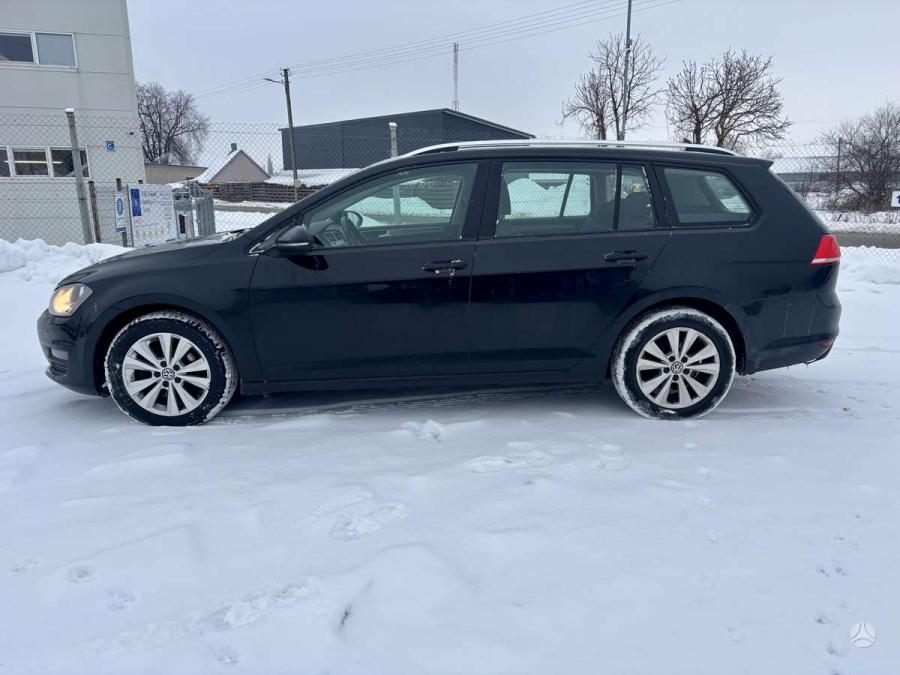 Black Volkswagen Golf 2015 in Taurage, with an engine capacity of 1.60 L and mileage of 260 thousand km for 6300 €, photo 4 on AUTOMOTO.COM.LV