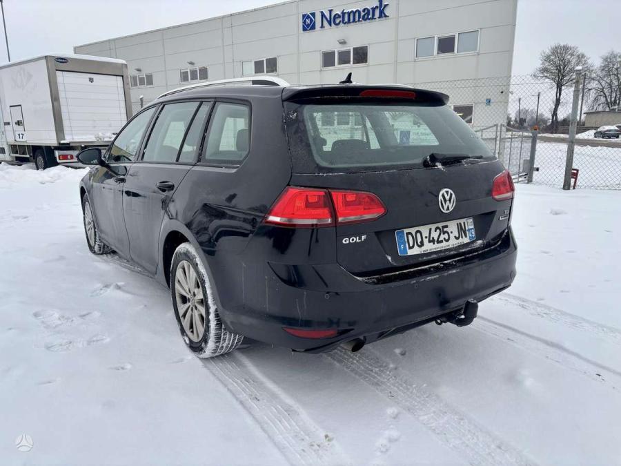 Black Volkswagen Golf 2015 in Taurage, with an engine capacity of 1.60 L and mileage of 260 thousand km for 6300 €, photo 5 on AUTOMOTO.COM.LV