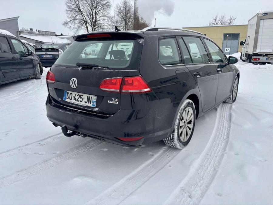 Black Volkswagen Golf 2015 in Taurage, with an engine capacity of 1.60 L and mileage of 260 thousand km for 6300 €, photo 7 on AUTOMOTO.COM.LV