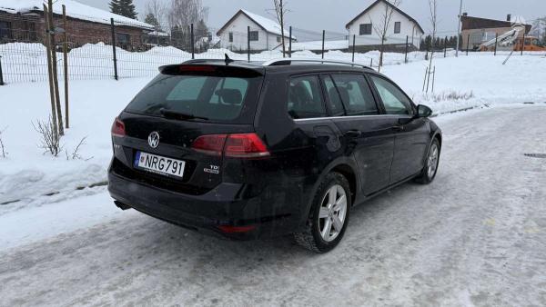 Black Volkswagen Golf 2015 in Vilnius, with an engine capacity of 1.60 L and mileage of 228 thousand km for 6900 €, photo 3 on AUTOMOTO.COM.LV