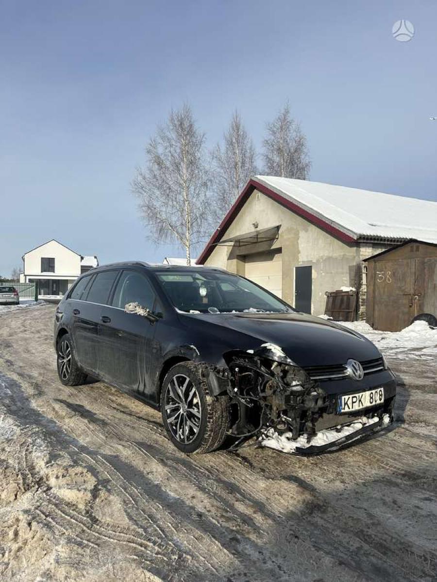Melns Volkswagen Golf 2015 Viļņa, ar dzinēja tilpumu 1.97 L un nobraukumu 430 tūkst. km par 3500 €, foto 2 vietnē AUTOMOTO.COM.LV