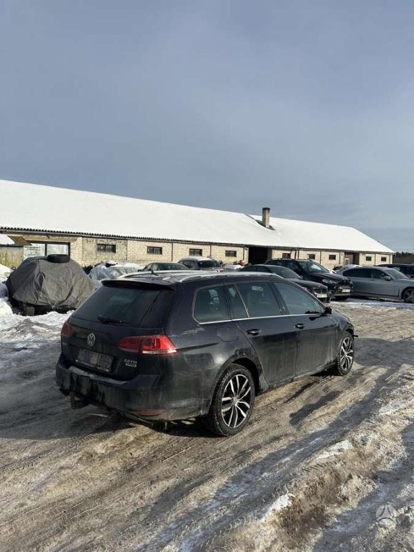 Black Volkswagen Golf 2015 in Vilnius, with an engine capacity of 1.97 L and mileage of 430 thousand km for 3500 €, photo 3 on AUTOMOTO.COM.LV