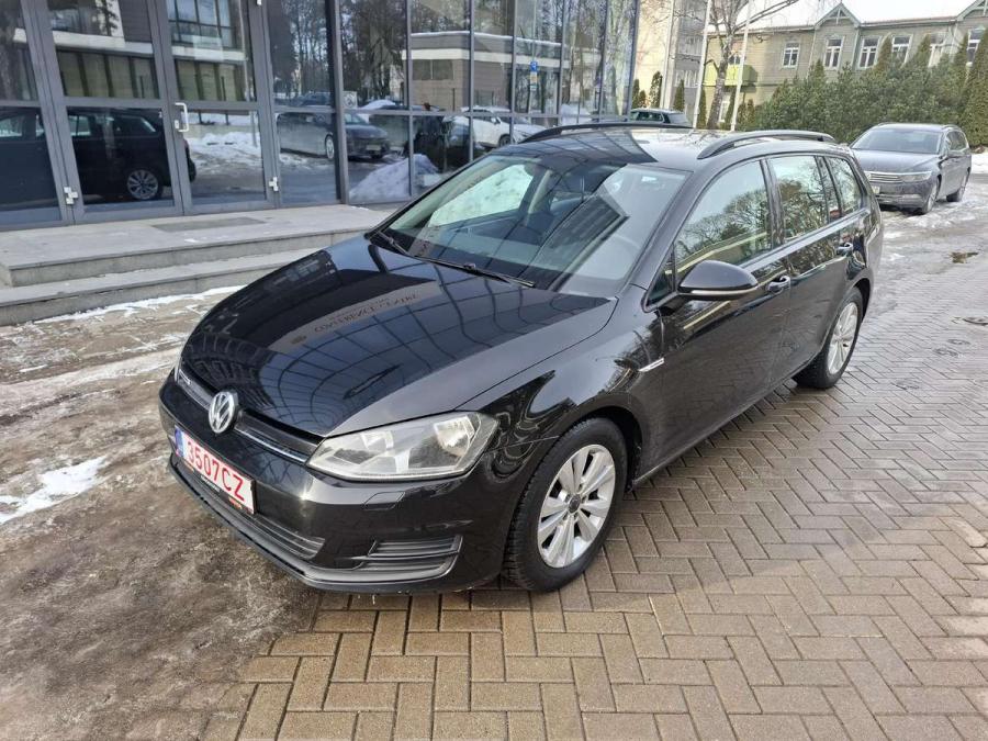 Black Volkswagen Golf 2015 in Vilnius, with an engine capacity of 1.40 L and mileage of 315 thousand km for 4900 €, photo 1 on AUTOMOTO.COM.LV