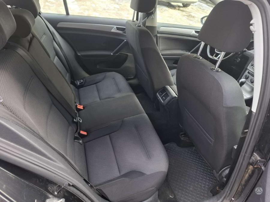 Black Volkswagen Golf 2015 in Vilnius, with an engine capacity of 1.40 L and mileage of 315 thousand km for 4900 €, photo 10 on AUTOMOTO.COM.LV