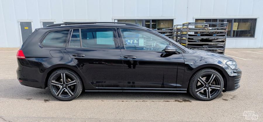 Black Volkswagen Golf 2015 in Vilnius, with an engine capacity of 2.00 L and mileage of 315 thousand km for 9000 €, photo 5 on AUTOMOTO.COM.LV