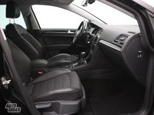 Black Volkswagen Golf 2015 in Vilnius, with an engine capacity of 1.40 L and mileage of 215 thousand km for 8499 €, photo 15 on AUTOMOTO.COM.LV