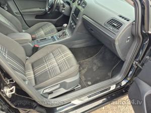 Melns Volkswagen Golf 2015 Tallina, ar dzinēja tilpumu 1.60 L un nobraukumu 229 tūkst. km par 8000 €, foto 12 vietnē AUTOMOTO.COM.LV