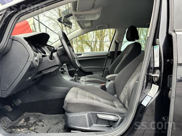 Melns Volkswagen Golf 2015 Rīga, ar dzinēja tilpumu 1.60 L un nobraukumu 130 tūkst. km par 8500 €, foto 7 vietnē AUTOMOTO.COM.LV