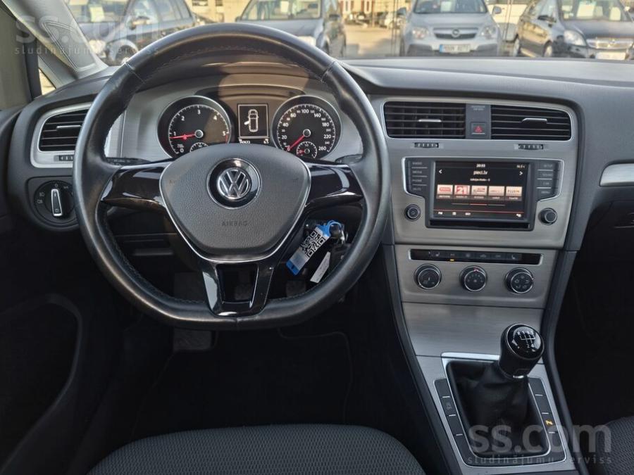 Black Volkswagen Golf 2015 in Liepaja, with an engine capacity of 1.60 L and mileage of 198 thousand km for 6490 €, photo 13 on AUTOMOTO.COM.LV