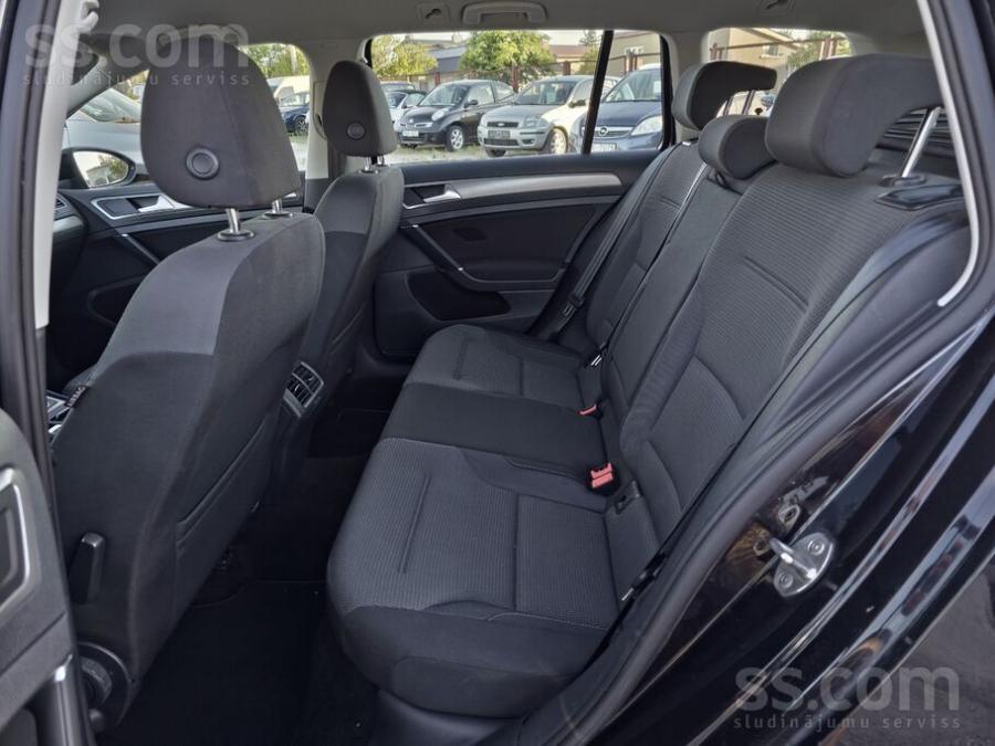 Black Volkswagen Golf 2015 in Liepaja, with an engine capacity of 1.60 L and mileage of 198 thousand km for 6490 €, photo 14 on AUTOMOTO.COM.LV