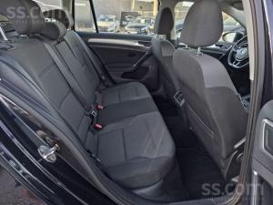 Black Volkswagen Golf 2015 in Liepaja, with an engine capacity of 1.60 L and mileage of 198 thousand km for 6490 €, photo 15 on AUTOMOTO.COM.LV