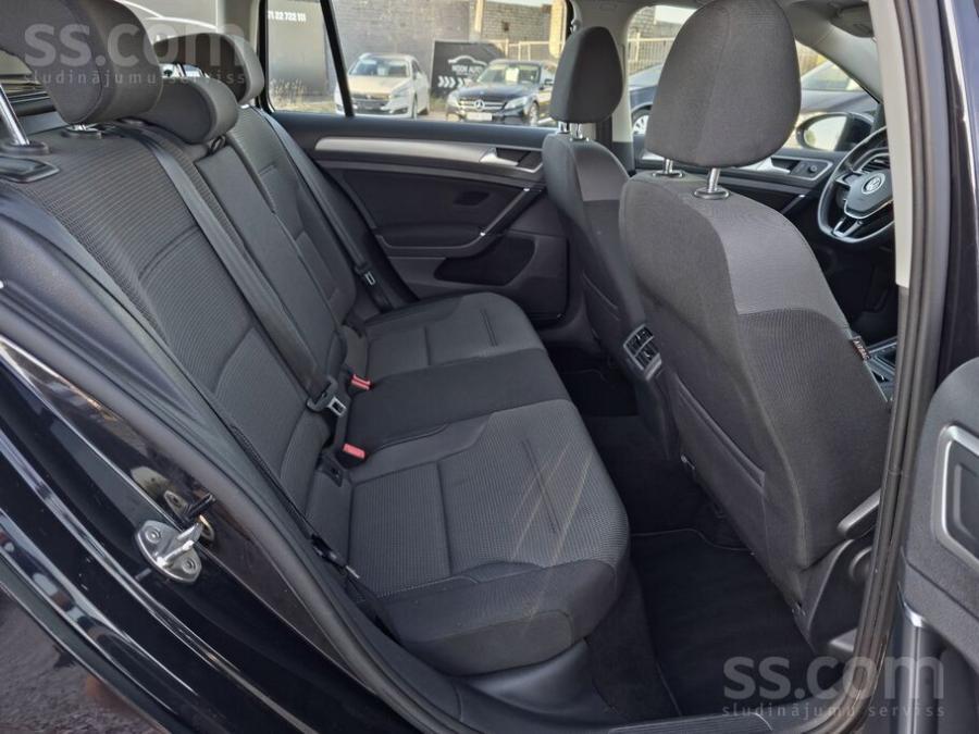 Black Volkswagen Golf 2015 in Liepaja, with an engine capacity of 1.60 L and mileage of 198 thousand km for 6490 €, photo 15 on AUTOMOTO.COM.LV