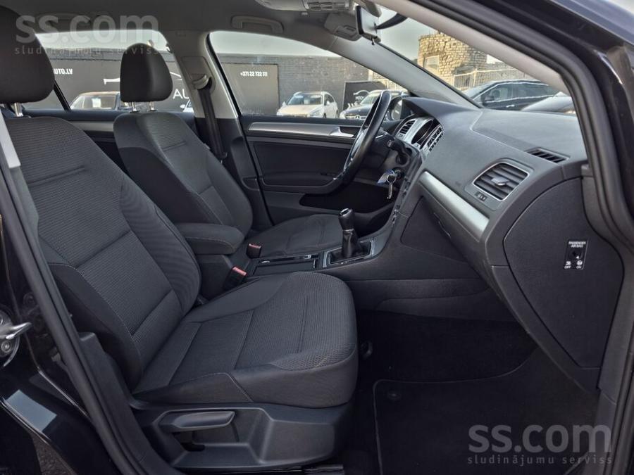 Black Volkswagen Golf 2015 in Liepaja, with an engine capacity of 1.60 L and mileage of 198 thousand km for 6490 €, photo 16 on AUTOMOTO.COM.LV