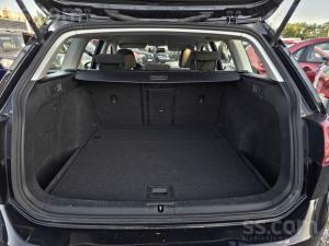 Black Volkswagen Golf 2015 in Liepaja, with an engine capacity of 1.60 L and mileage of 198 thousand km for 6490 €, photo 29 on AUTOMOTO.COM.LV