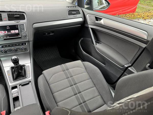 Black Volkswagen Golf 2015 in Riga, with an engine capacity of 1.60 L and mileage of 130 thousand km for 8500 €, photo 9 on AUTOMOTO.COM.LV