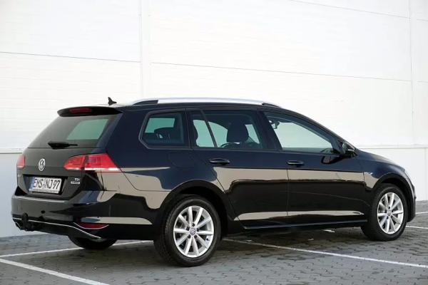Melns Volkswagen Golf 2015 Rīga, ar dzinēja tilpumu 1.60 L un nobraukumu 188 tūkst. km par 8700 €, foto 8 vietnē AUTOMOTO.COM.LV