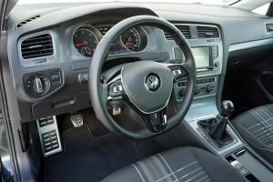 Melns Volkswagen Golf 2015 Rīga, ar dzinēja tilpumu 1.60 L un nobraukumu 188 tūkst. km par 8700 €, foto 13 vietnē AUTOMOTO.COM.LV