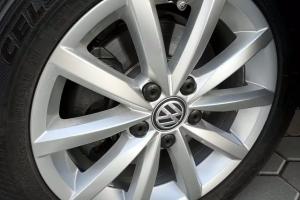 Melns Volkswagen Golf 2015 Rīga, ar dzinēja tilpumu 1.60 L un nobraukumu 188 tūkst. km par 8700 €, foto 18 vietnē AUTOMOTO.COM.LV