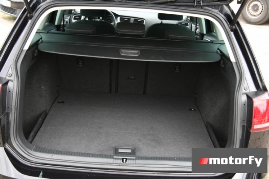 Melns Volkswagen Golf 2015 Rīga, ar dzinēja tilpumu 1.60 L un nobraukumu 216 tūkst. km par 8650 €, foto 12 vietnē AUTOMOTO.COM.LV