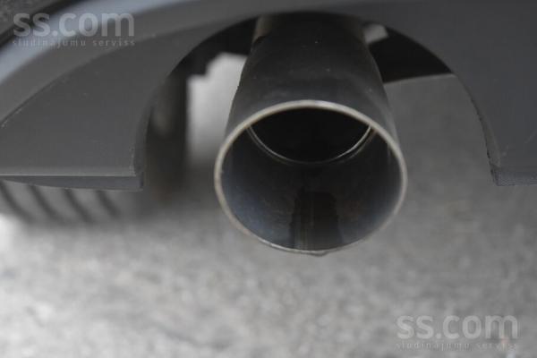 Black Volkswagen Golf 2015 in Talsi, with an engine capacity of 1.60 L and mileage of 328 thousand km for 5700 €, photo 10 on AUTOMOTO.COM.LV