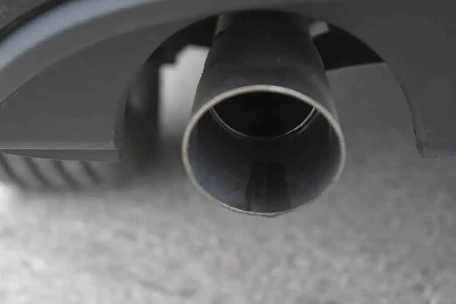 Melns Volkswagen Golf 2015 Talsi, ar dzinēja tilpumu 1.60 L un nobraukumu 328 tūkst. km par 5700 €, foto 11 vietnē AUTOMOTO.COM.LV