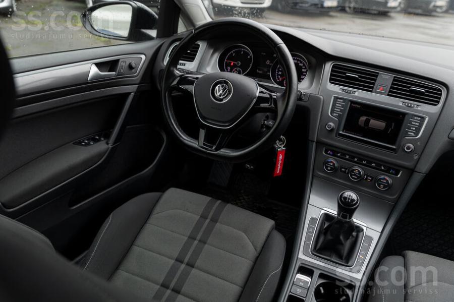 Black Volkswagen Golf 2015 in Riga, with an engine capacity of 1.60 L and mileage of 130 thousand km for 8500 €, photo 10 on AUTOMOTO.COM.LV