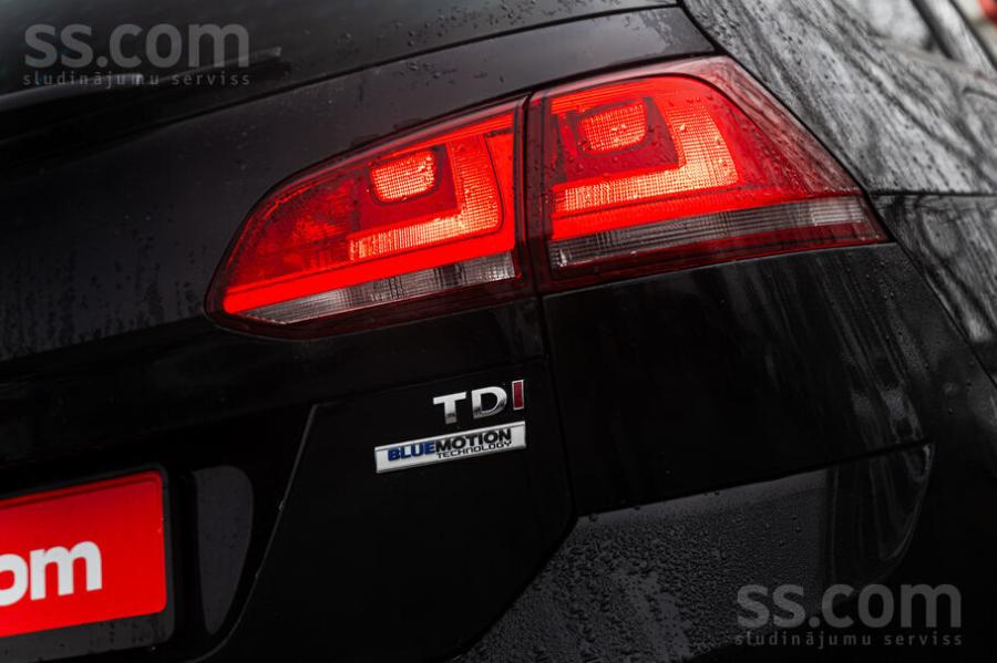 Black Volkswagen Golf 2015 in Riga, with an engine capacity of 1.60 L and mileage of 130 thousand km for 8500 €, photo 24 on AUTOMOTO.COM.LV