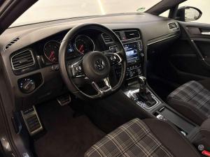 Black Volkswagen Golf 2015 in Marijampole, with an engine capacity of 1.97 L and mileage of 250 thousand km for 10950 €, photo 3 on AUTOMOTO.COM.LV