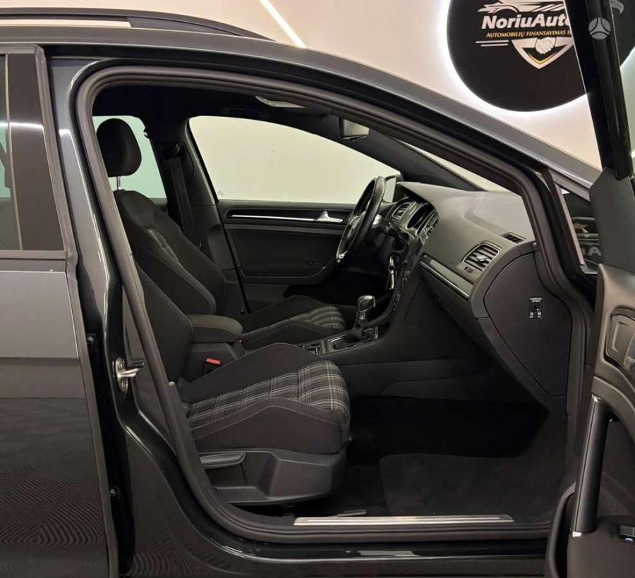 Black Volkswagen Golf 2015 in Marijampole, with an engine capacity of 1.97 L and mileage of 250 thousand km for 10950 €, photo 19 on AUTOMOTO.COM.LV