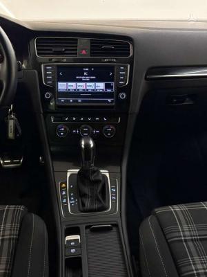 Black Volkswagen Golf 2015 in Marijampole, with an engine capacity of 1.97 L and mileage of 250 thousand km for 10950 €, photo 23 on AUTOMOTO.COM.LV