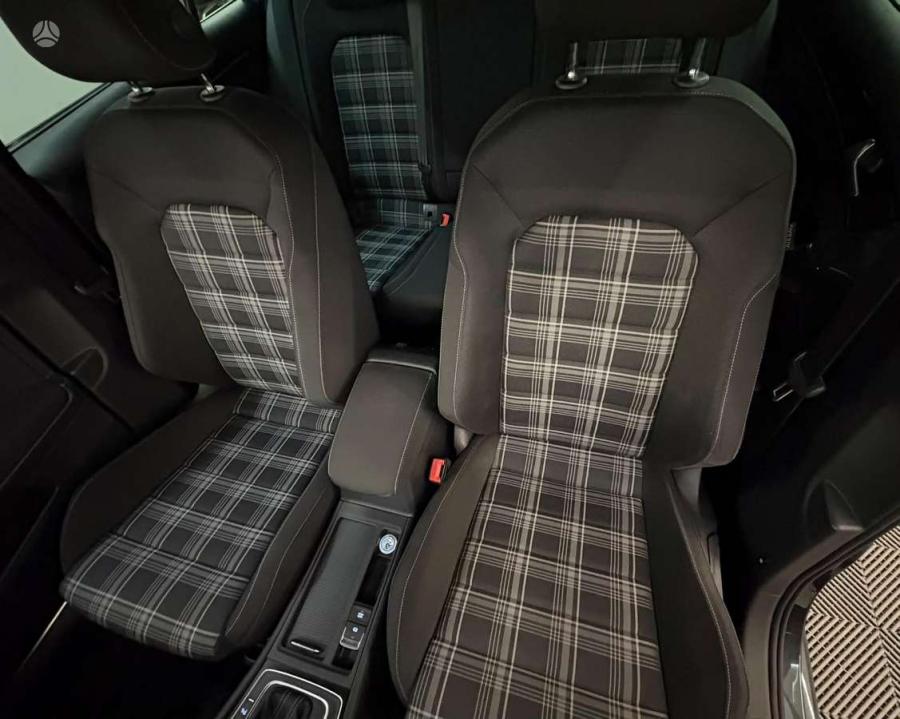 Black Volkswagen Golf 2015 in Marijampole, with an engine capacity of 1.97 L and mileage of 250 thousand km for 10950 €, photo 30 on AUTOMOTO.COM.LV