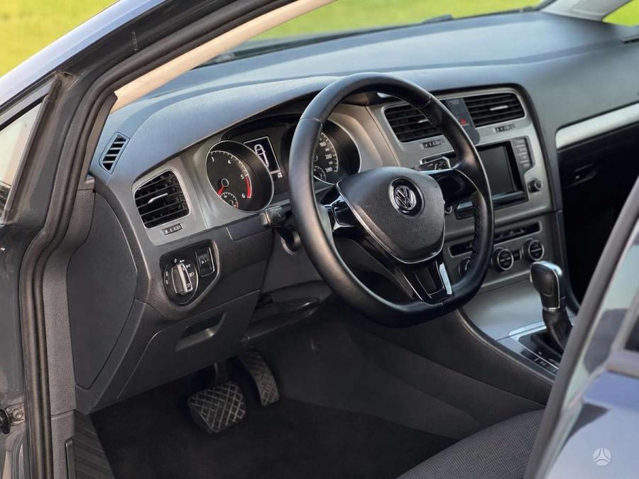 Melns Volkswagen Golf 2015 Mažeikiai, ar dzinēja tilpumu 1.60 L un nobraukumu 326 tūkst. km par 4999 €, foto 7 vietnē AUTOMOTO.COM.LV