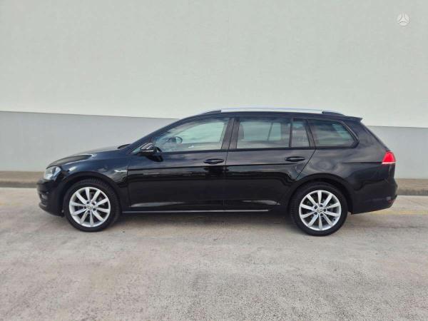 Black Volkswagen Golf 2015 in Kaunas, with an engine capacity of 1.60 L and mileage of 240 thousand km for 6950 €, photo 3 on AUTOMOTO.COM.LV
